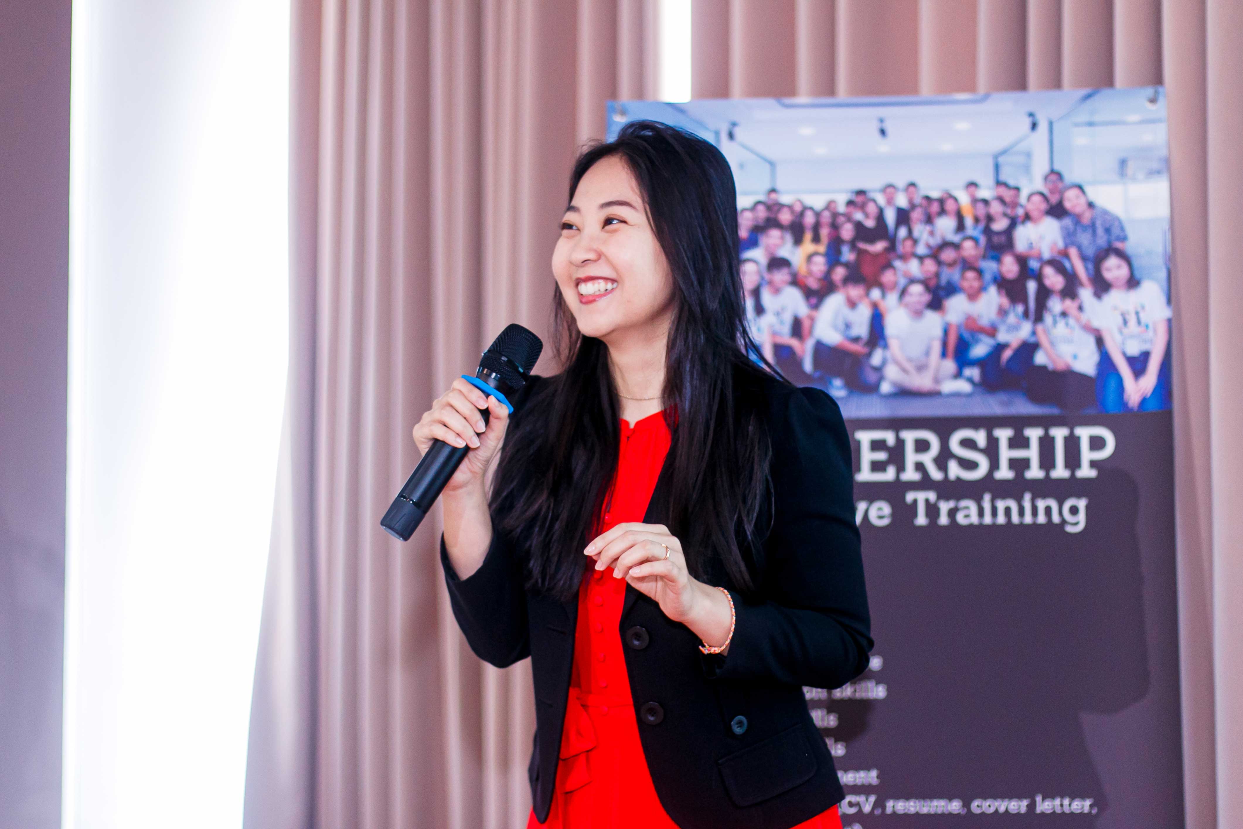 សកម្មភាព Workshop "កម្មវិធីអាហារូបករណ៍ ភាពជាអ្នកដឹកនាំ - OneSala