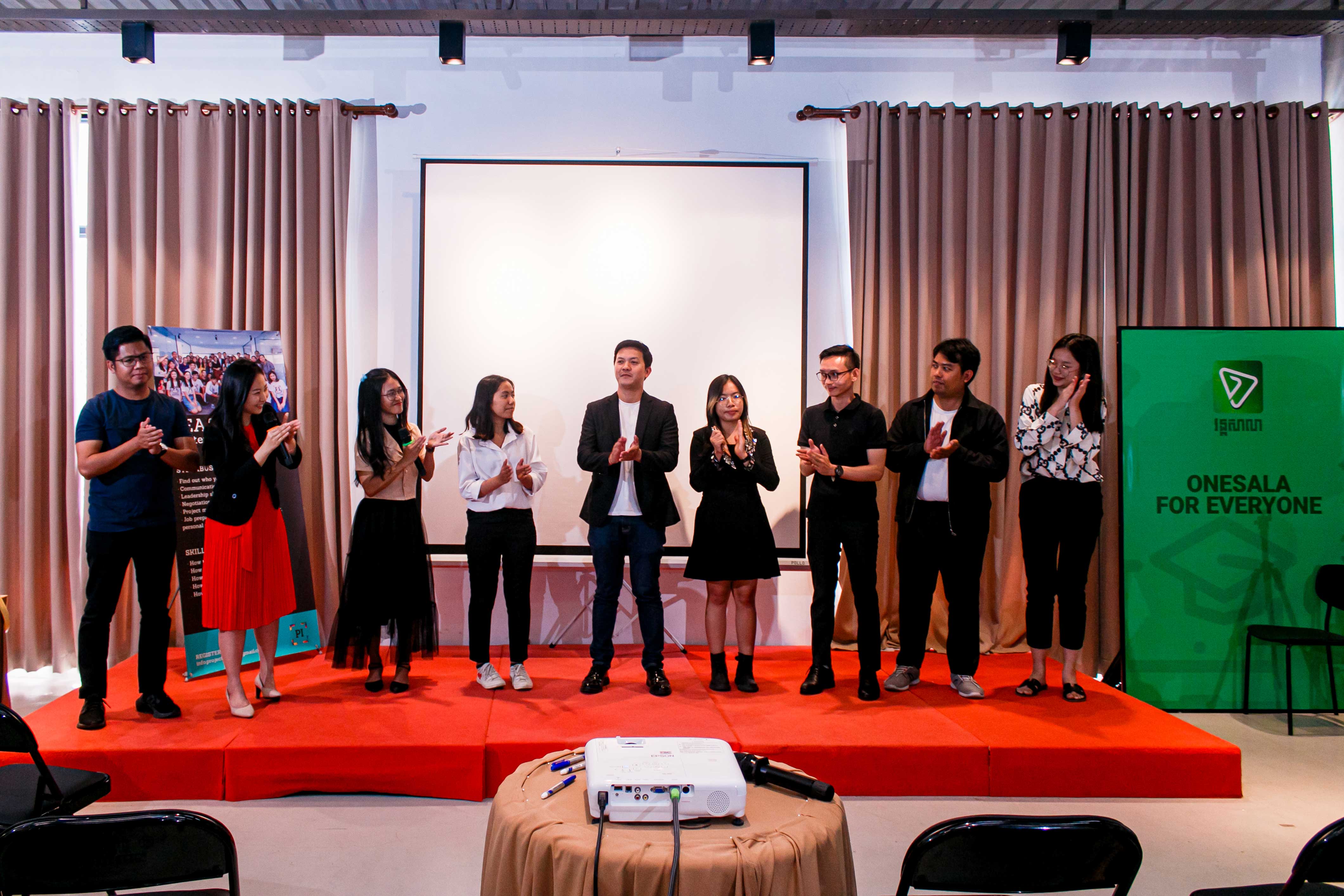 សកម្មភាព Workshop "កម្មវិធីអាហារូបករណ៍ ភាពជាអ្នកដឹកនាំ - OneSala